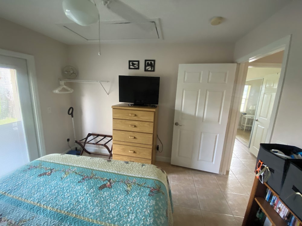 'Another Day In Paradise' Cozy, Peaceful Winter Getaway Cottage 2br/1ba, Dogs Ok - Vero Beach, FL