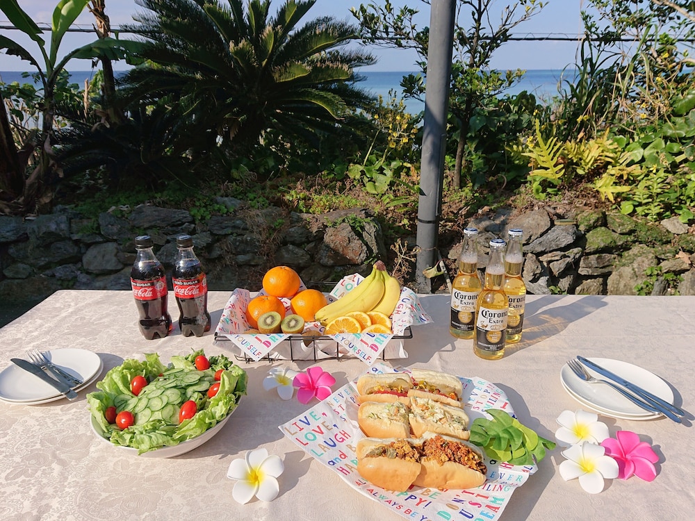 마리부 비치 하우스 - Kunigami District