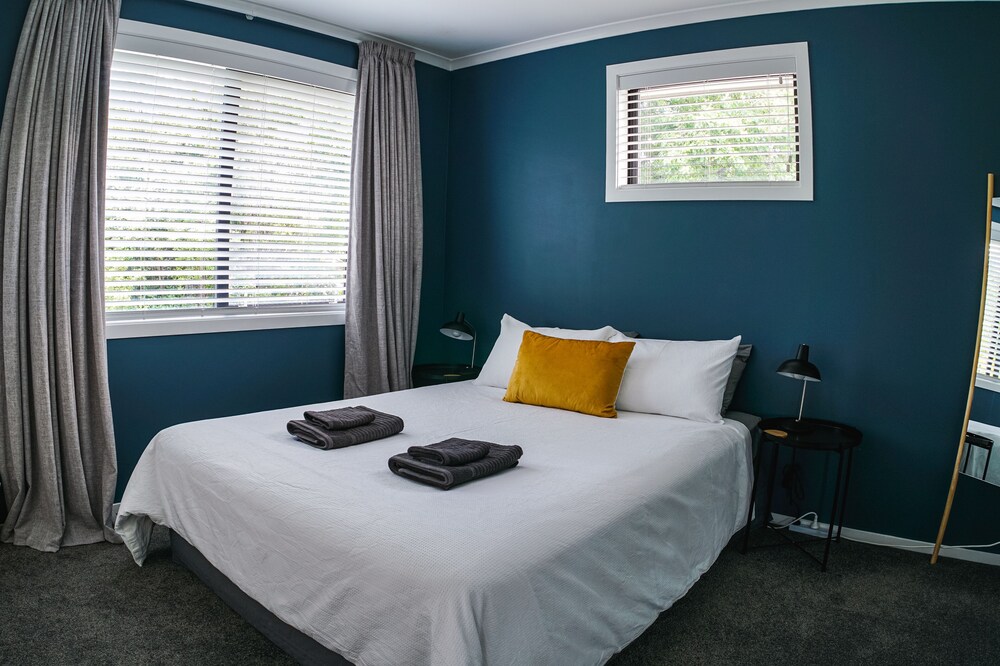 Creekside Apartment Central Wanaka Lake Views - Wanaka