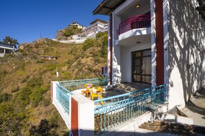 Deluxe Private Cottage with Ensuite Bathroom | Vista da varanda