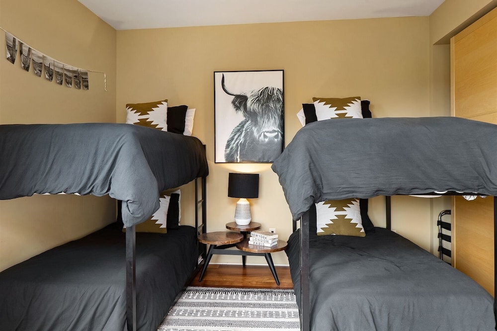 Stunning Thunder Mountain Views** - Luxury Spa, Modern Style In West Sedona - - Sedona, AZ