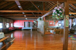Cabine, 4 quartos, acessível, terraço | Sala