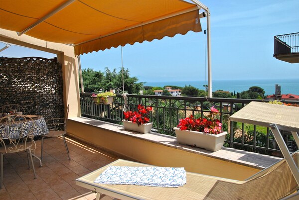 Dinky Home Air-conditioned Penthouse With Sea View Terrace - Formia
