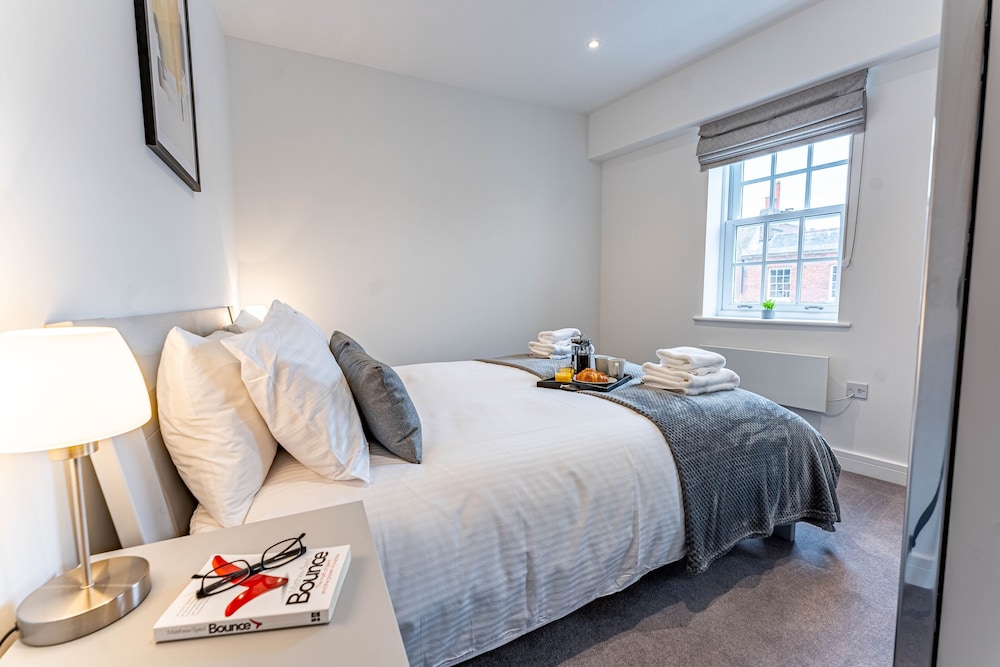 Celador Apartments - Wellington House - Reading