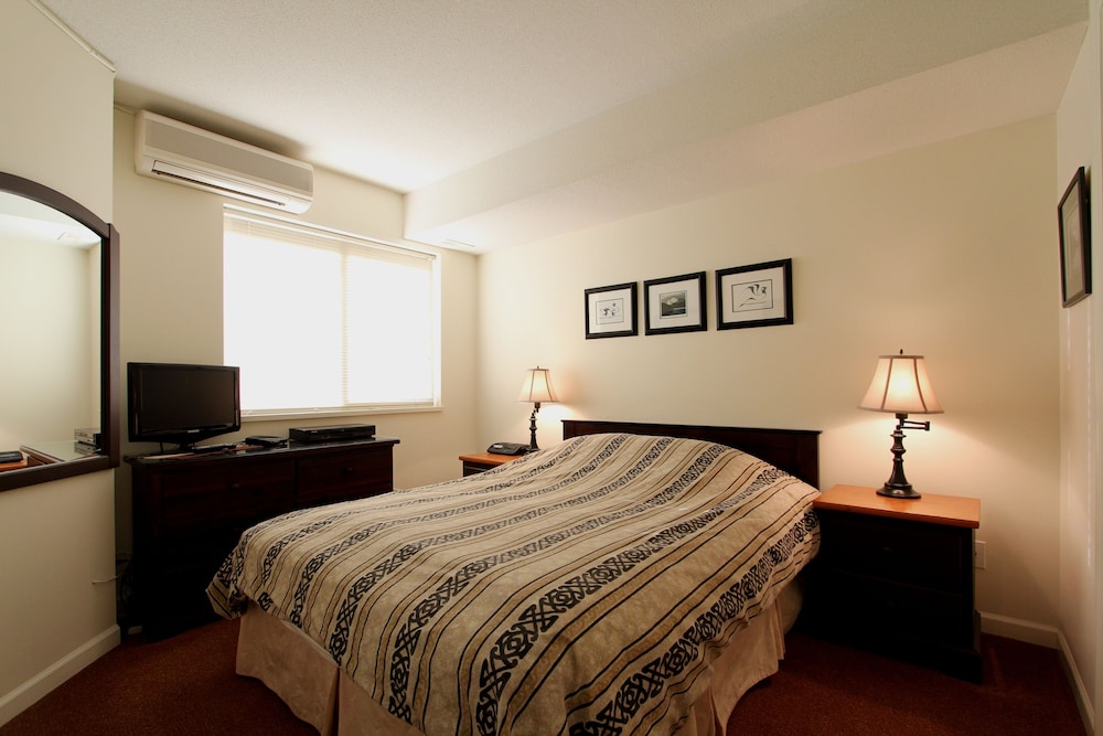Marketplace ~ 1bd Condo - Perfect For A Couple! - Whistler