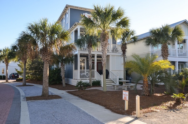 Pet-friendly Beach House: Sleeps 14 Book For Fall Break 2024! 4 Bikes Included - Alys Beach, FL