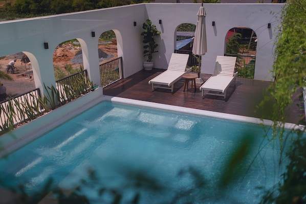 Bar à beira da piscina