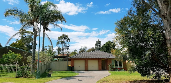 Walk To Pristine White Sandy Beach, Family & Pet Friendly - Nowra