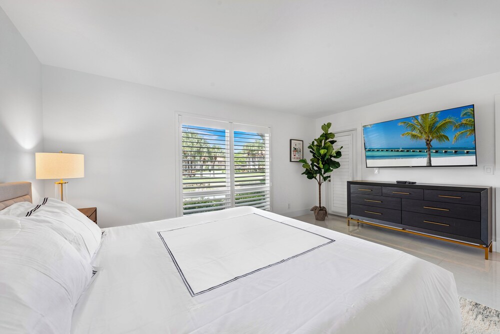 Pga National Private Entrance - 2023 Renovation - Corner Unit - Jupiter, FL
