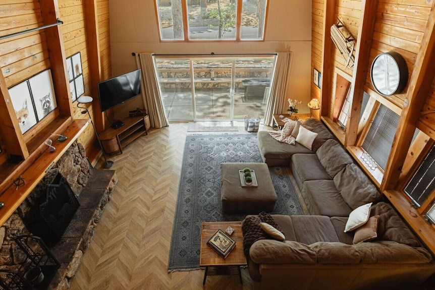 The 99 Pines - Walk To Snow Summit + Hot Tub - California