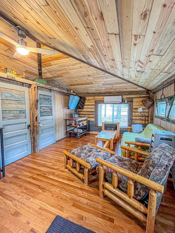 Private,backyard Bbq,campfire, Kayak,fish,wis Dells,utv,hike,winery,swim,pets, - Wisconsin