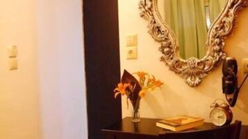 Vila, 2 quartos, vista para o jardim | 2 quartos, frigobar, cofres nos quartos, individualmente decorados