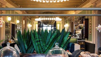 Pequeno-almoço tipo buffet diário (36 EUR por pessoa)