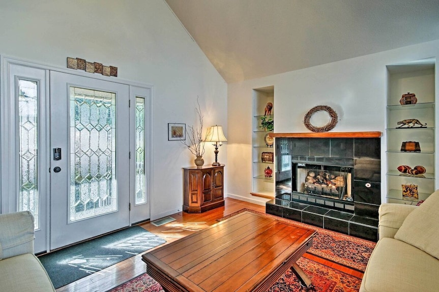 Maple Highlands: Under 1 Mile To Lift! Mountaintop Estate With 2 Scenic Decks - Virginia