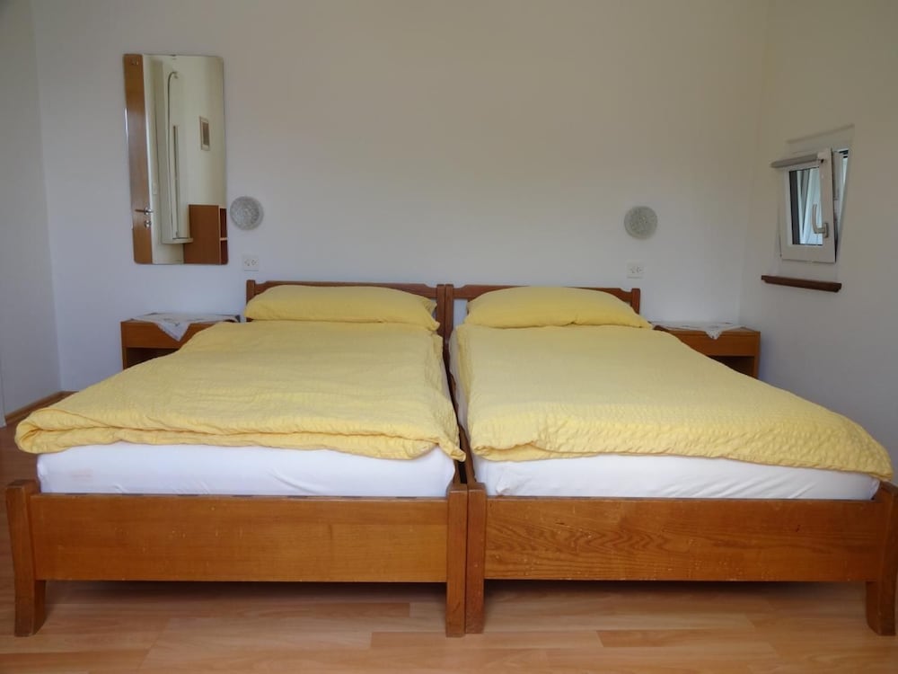 Ferienhaus Minusio Für 1 - 4 Personen Mit 2 Schlafzimmern - Ferienhaus - Locarno