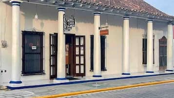 Fachada da propriedade
