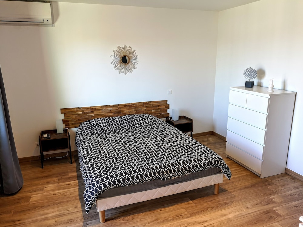 Belle Appratement  Face Au Port Et à La Plage Du Lavandou - Le Lavandou