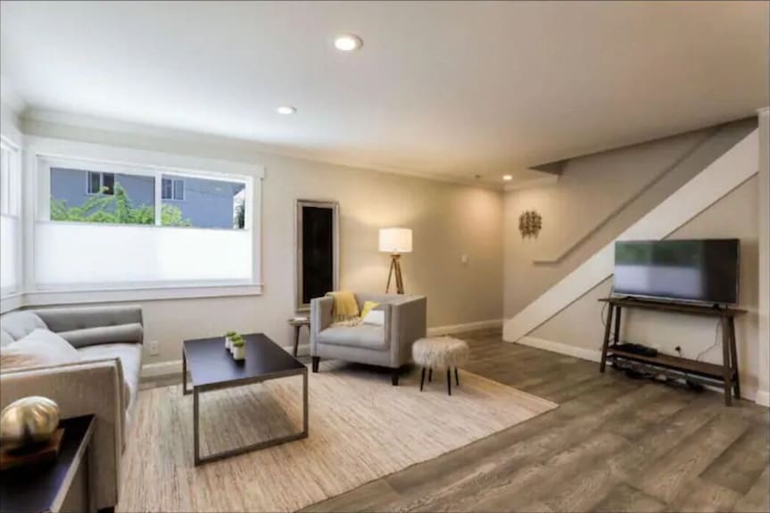 Modern Little Poolside House By Downtown Mountain View! - Palo Alto, CA