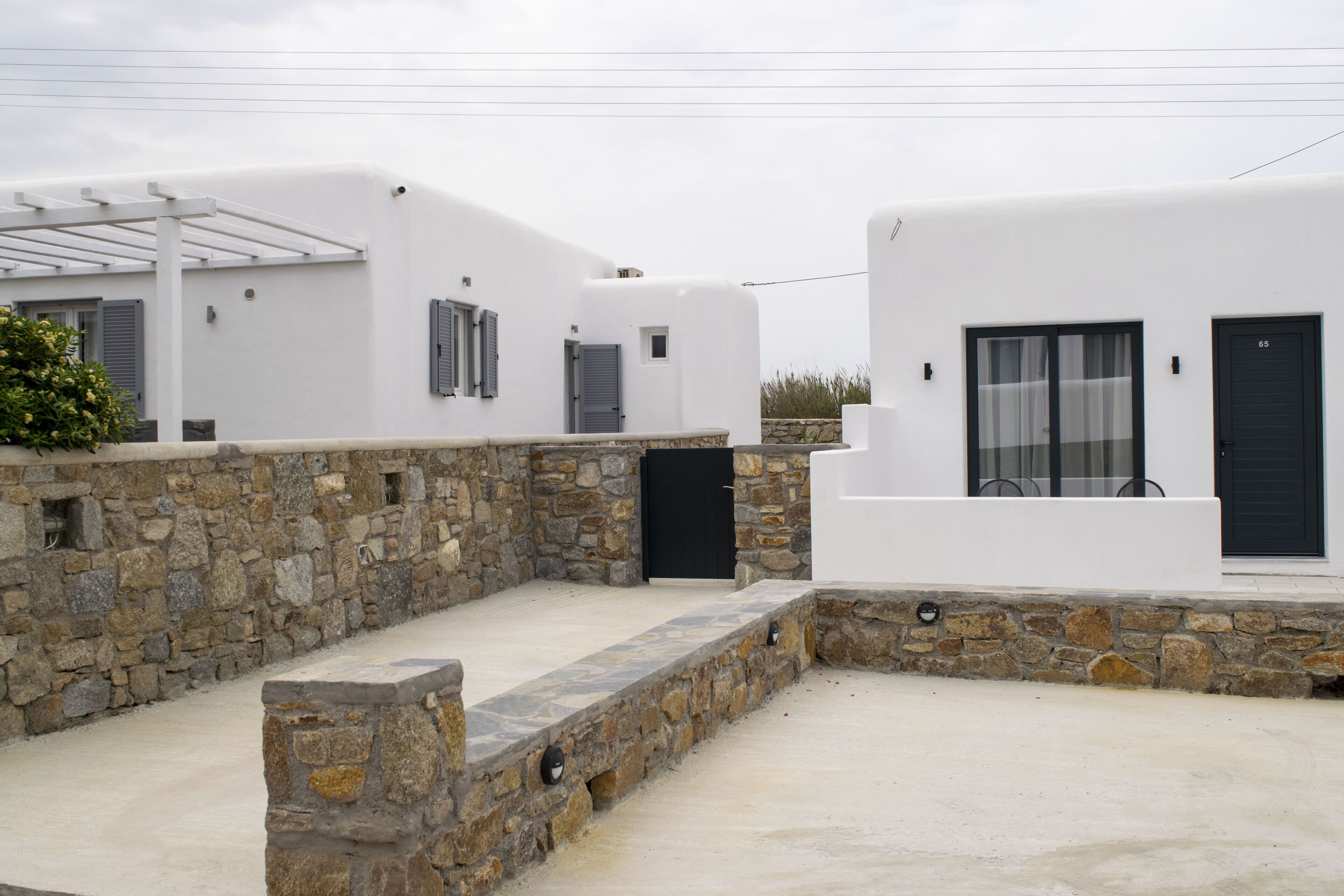 Villa | Roupa de alta qualidade, camas de colchão viscoelástico 