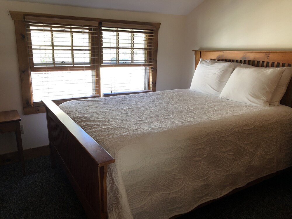 Lakefront, Family Friendly Home -Baseball Campers! - Maryland, NY