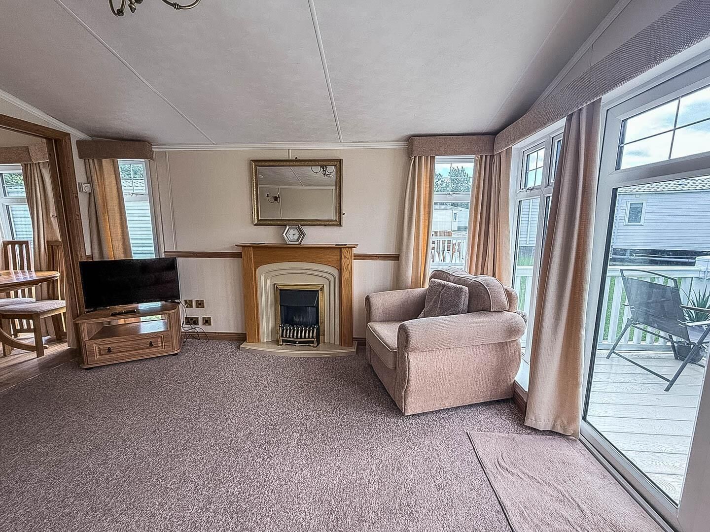 6 Berth Caravan For Hire At California Cliffs In Scratby By The Beach Ref 50050l - Caister-on-Sea