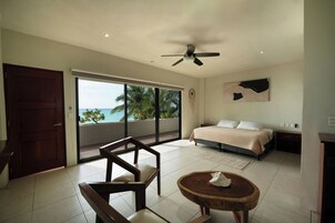 Quarto Deluxe, 1 cama king-size | Cortinas/cortinados opacos, Wi-fi grátis, roupa de cama fornecida