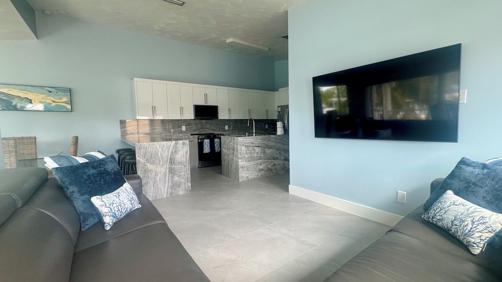 Waterfront House - 30' Dock & Pool At Cabana Club - Florida Keys, FL