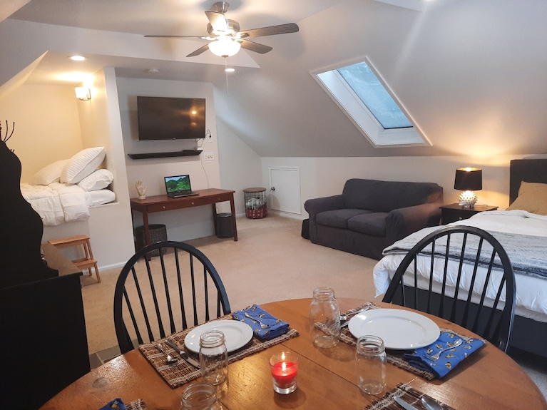 Studio 154 Tucked Away, Peaceful And Convenient Access To The Upper Valley Nh. - Lake Sunapee, NH