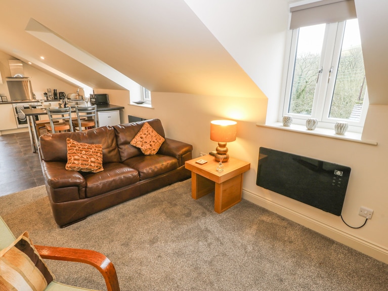 Woodlands, Pet Friendly, With Open Fire In Cononley - Lancashire