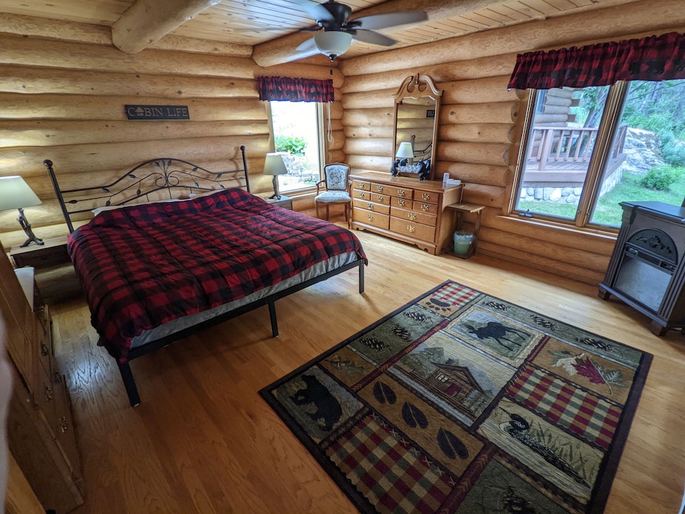 Panoramic Island Studded Views! Spectacular Ledge Rock Setting! - Tower, MN