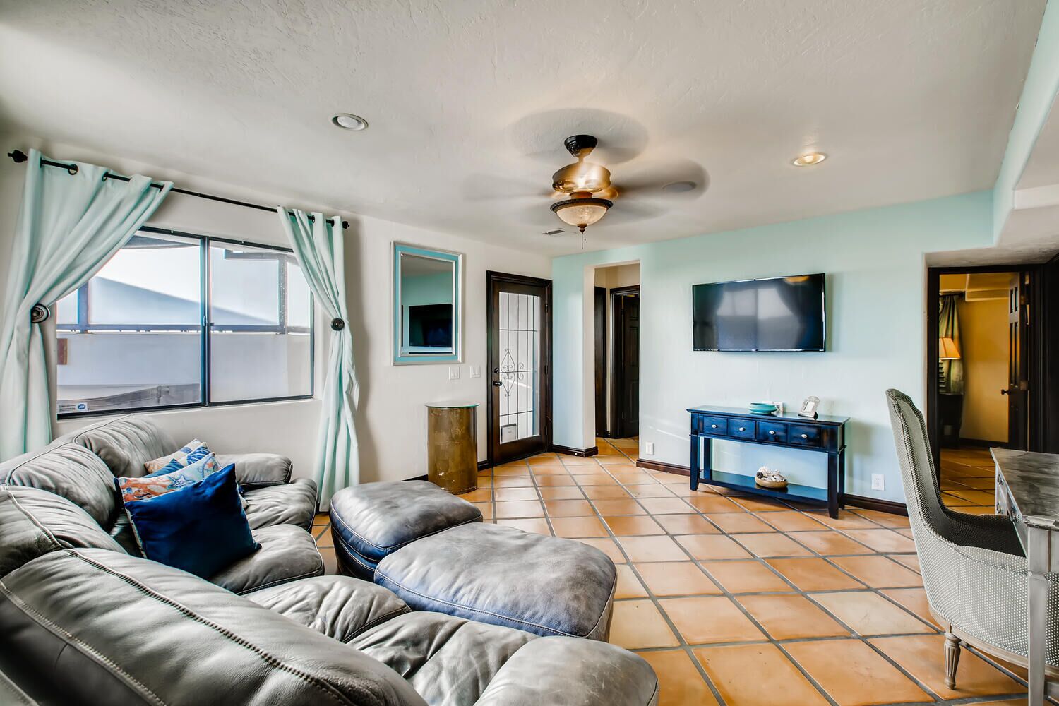 San Diego Villa Private Heated Jacuzzi - Mission Valley - San Diego