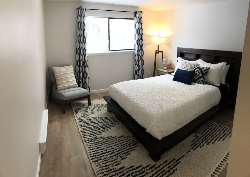 Cozy 2-bed|minutes From Resort|pool & Hot Tub - Colorado