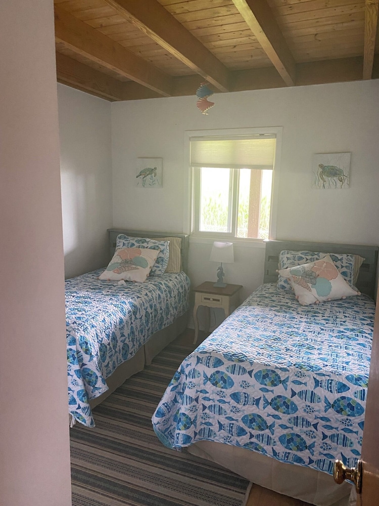 Fire Island Beach House - Oakdale, NY