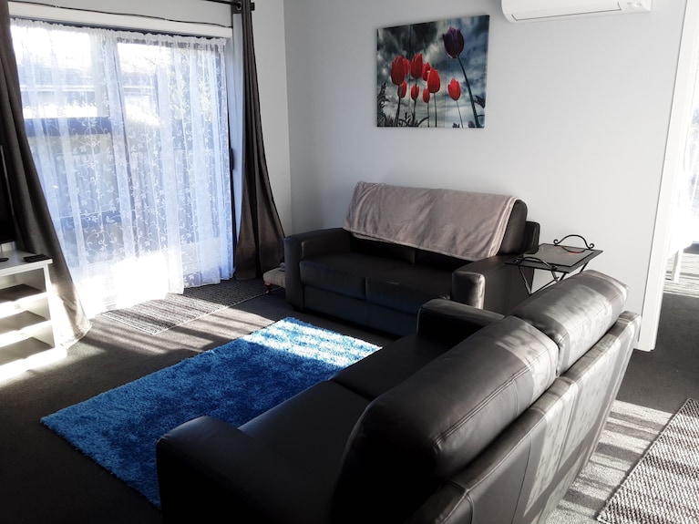 Cosy, And Warm Home. Newly Build And Private. In A Quiet Area. Sky Sports. - Invercargill