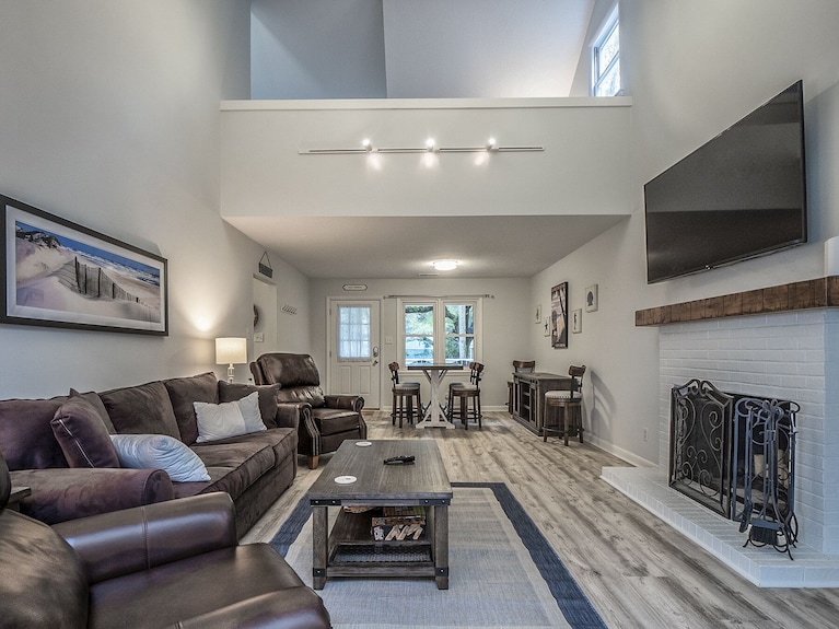 2 Br + Loft/2ba Tarpon Pond Cottage! Great Views! Amenity Access Included - Seabrook Island, SC