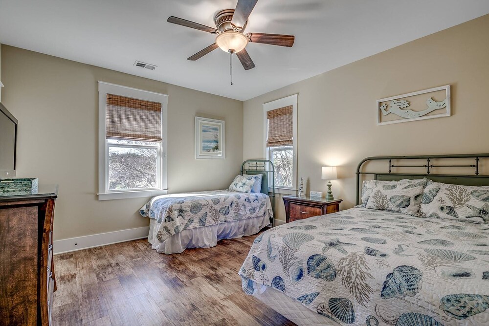 Impeccable Home With Screened Porch In North Beach Resort & Villas - 500 Yards To Pools/beach - North Myrtle Beach, SC