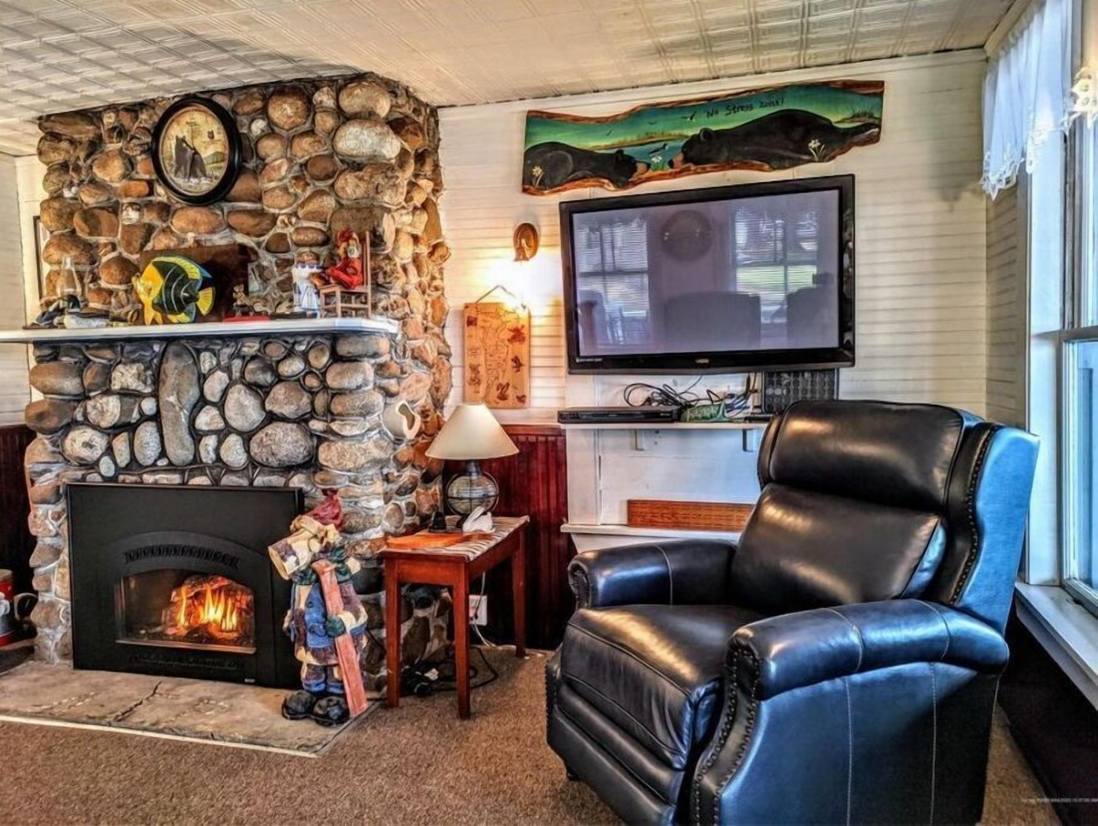 Unique Cottage - Augusta, ME