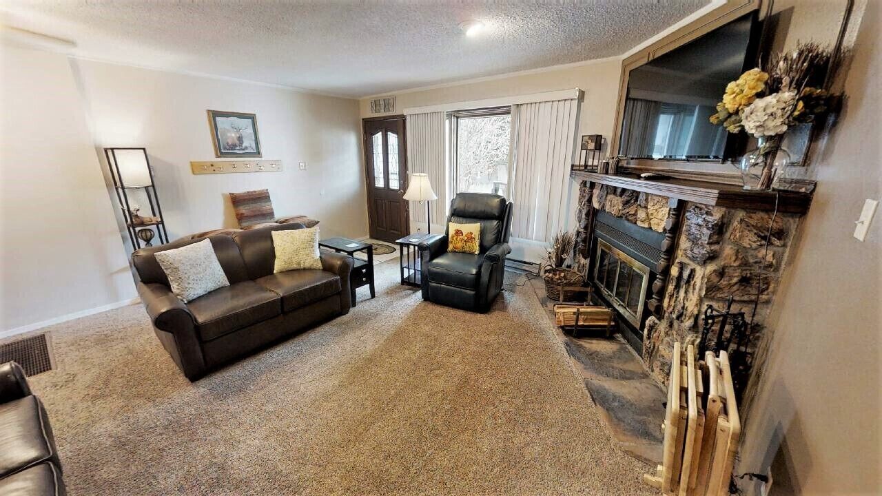 Red River Getaway - In Town - Near The Library - Wood Burning Fireplace - Wifi - - Red River, NM