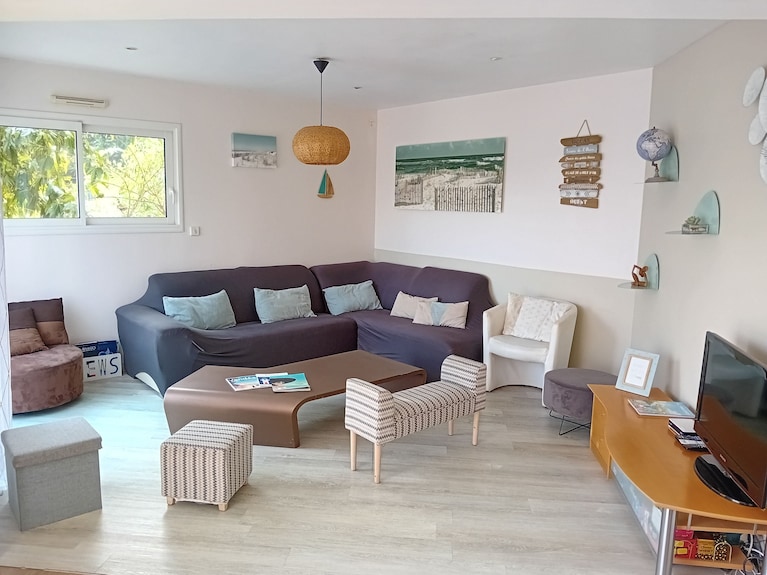 Villa 12 Pers : 6 Bedrooms, 3 Bathrooms, 3wc/ 200m From The Beach Of La Sauzaie - Bretignolles-sur-Mer