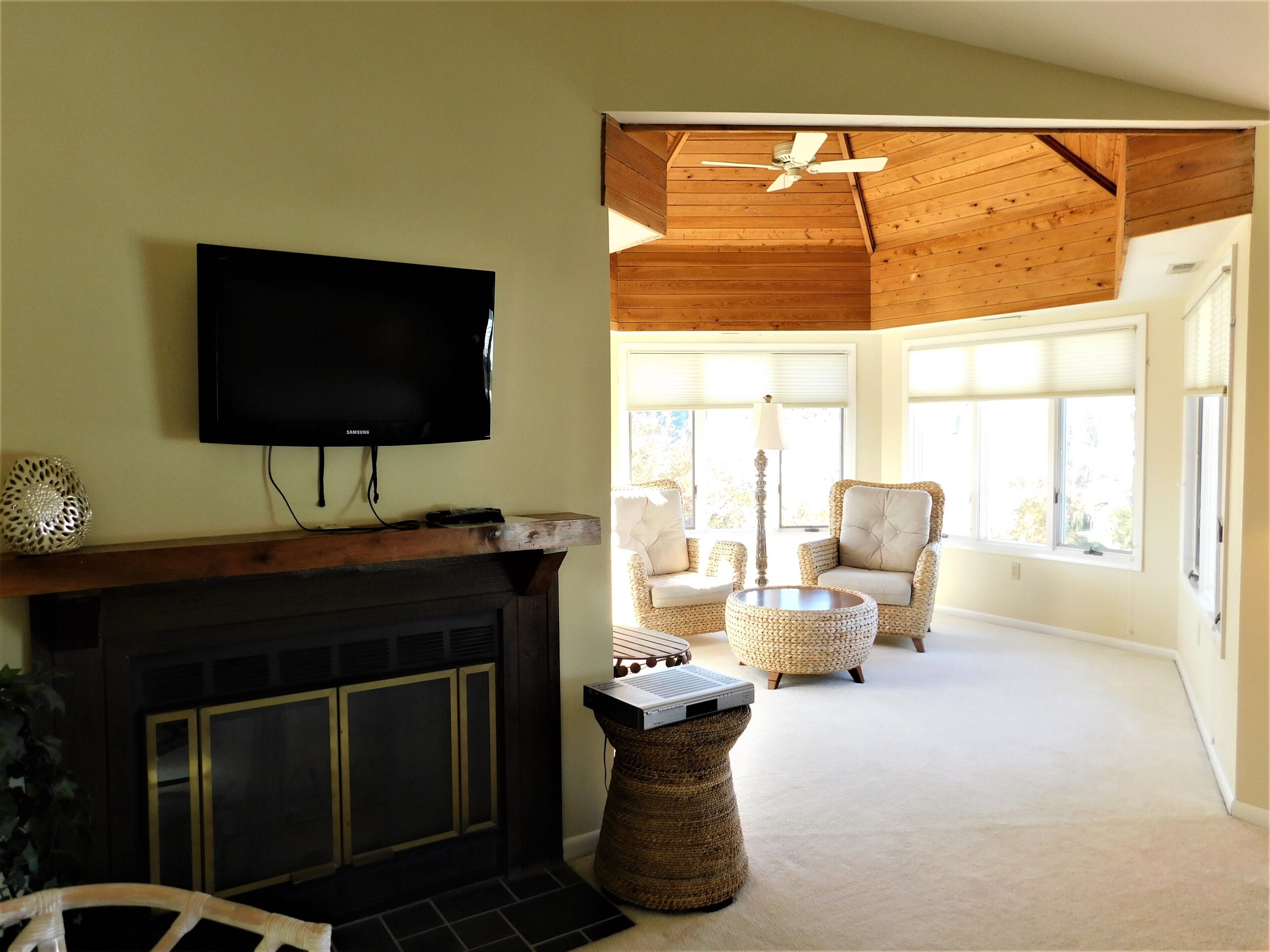 Spacious 6br Family Home  Just 3 Blocks To Bethany Beach In The Canal Community - Bethany Beach, DE