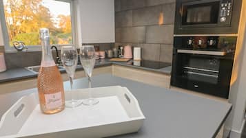 Casa de campo | Cozinha privada | Geladeira, chaleira elétrica, torradeira