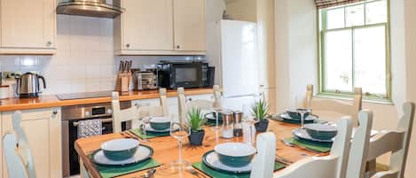 Casa de Campo | Cozinha privada | Um frigorífico, uma máquina de lavar louça, uma chaleira elétrica