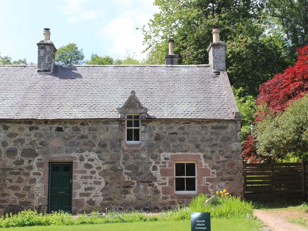 North Mains Cottage - Craigievar Castle - Aberdeenshire