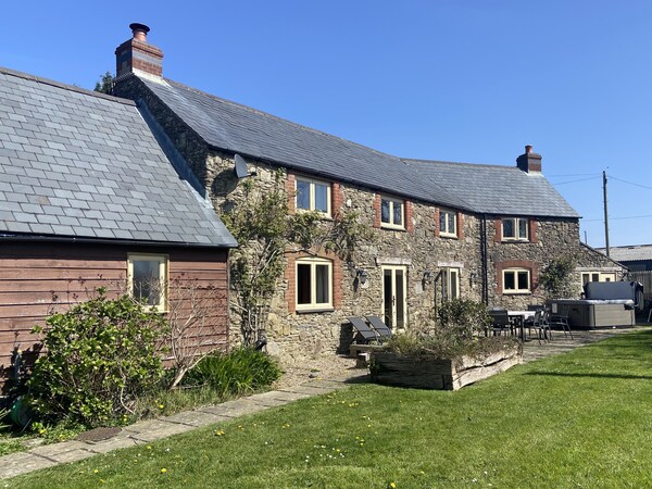 Varley Lodge - Barnstaple