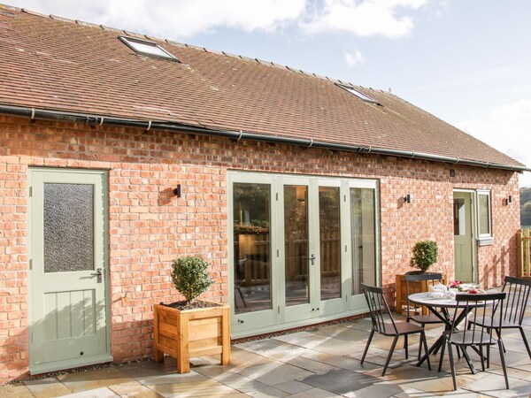 Conkers' Cottage - Worcestershire