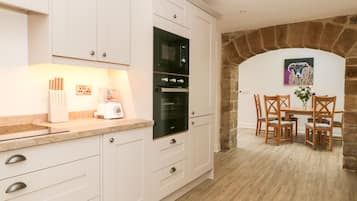 Casa de campo | Cozinha privada | Geladeira, lava-louças, chaleira elétrica, torradeira