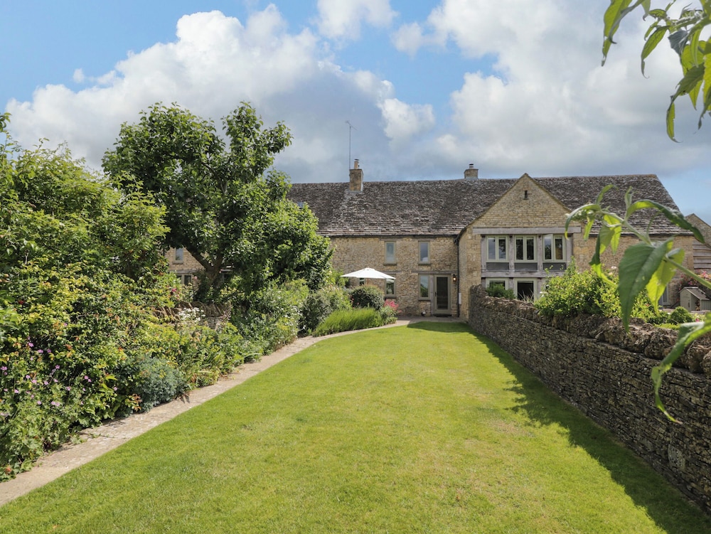 Little Owl Barn - Burford