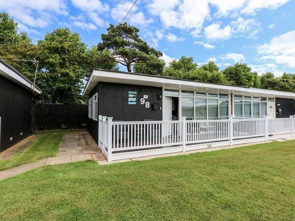 98 Cherry Park - Chapel Saint Leonards