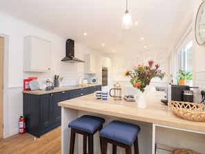 Casa de Campo | Cozinha privada | Um frigorífico, uma máquina de lavar louça, uma chaleira elétrica