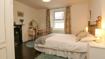 Casa de Campo | 4 quartos, com decoração personalizada, com mobília individualizada